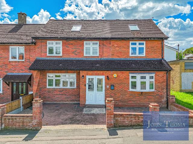 6 bedroom terraced house for sale