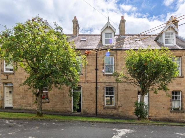 6 bedroom terraced house for sale