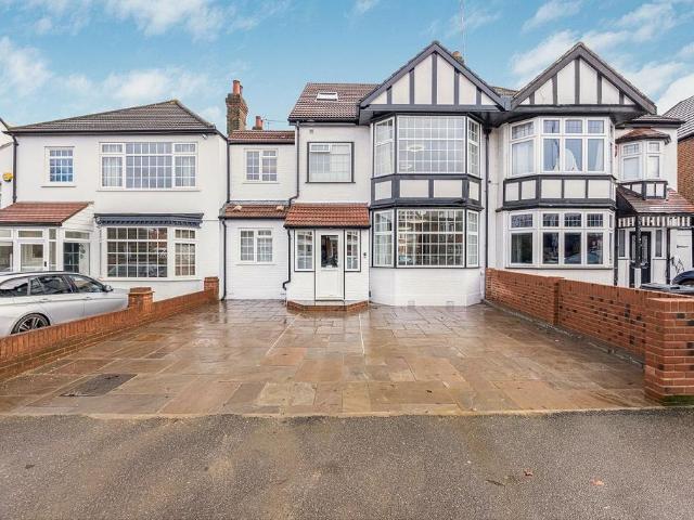 6 bedroom terraced house for sale