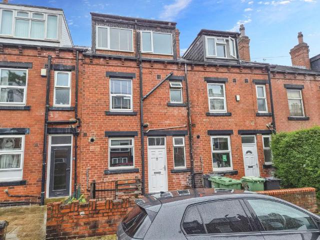 6 bedroom terraced house for sale