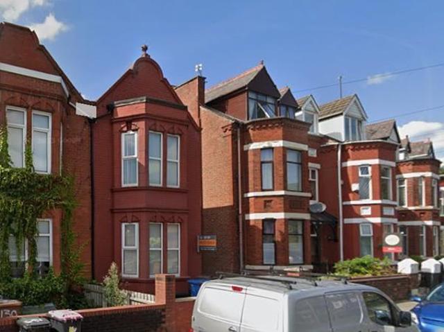 6 bedroom terraced house for sale