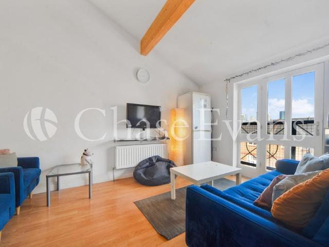 6 bedroom terraced house for sale