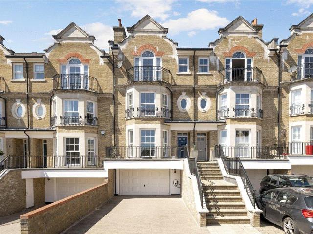 6 bedroom terraced house for sale