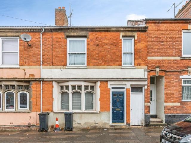 6 bedroom terraced house for sale