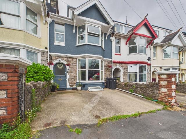 6 bedroom terraced house for sale
