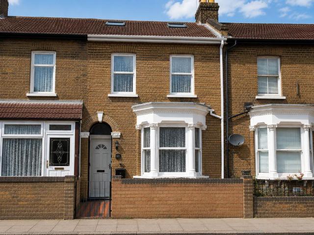 6 bedroom terraced house for sale