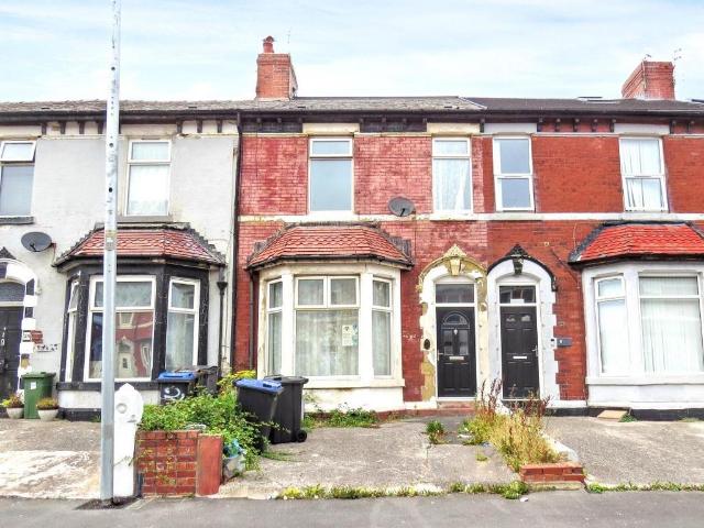 6 bedroom terraced house for sale