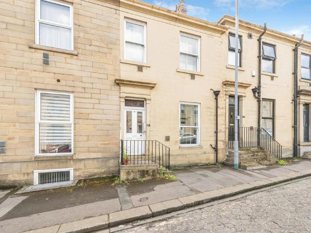 6 bedroom terraced house for sale