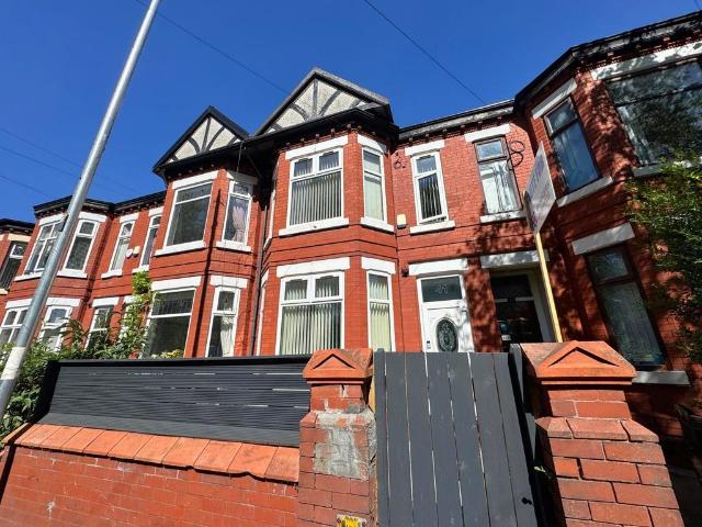 6 bedroom terraced house for sale