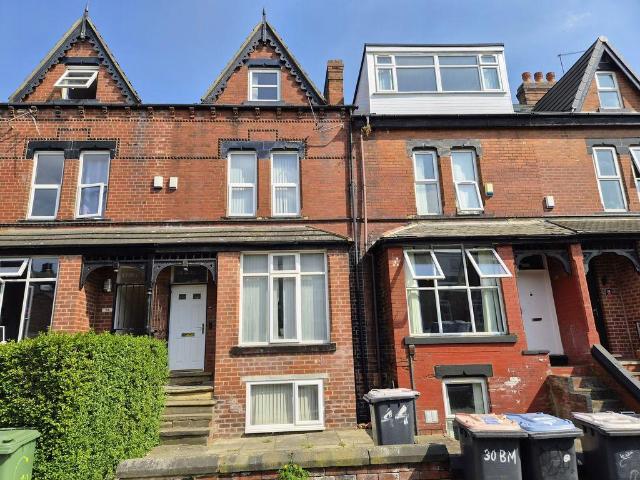 6 bedroom terraced house for sale
