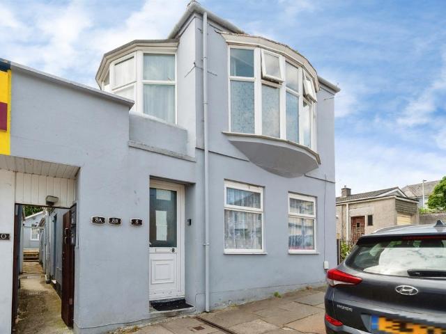 6 bedroom terraced house for sale
