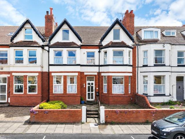 6 bedroom terraced house for sale