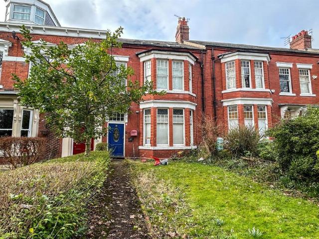 6 bedroom terraced house for sale