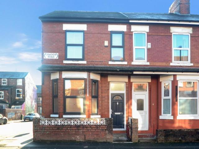 5 bedroom terraced house for sale