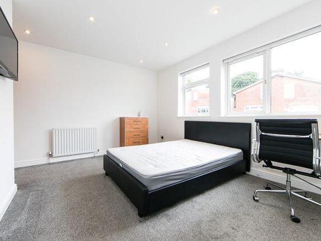 6 bedroom terraced house for sale in 62 Richmond Mount, Leeds, West Yorkshire, LS6 1DF, LS6