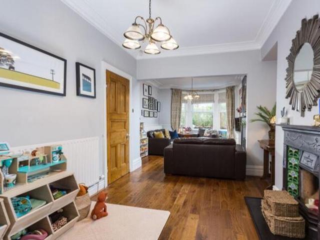 6 bedroom terraced house for sale in Chestnut Avenue, York, YO31