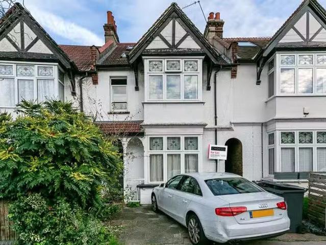 6 bedroom terraced house for sale in Chisholm Road, CROYDON, S.