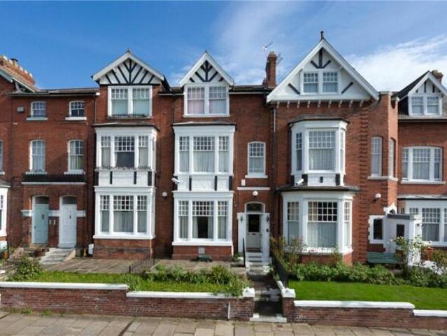 6 bedroom terraced house for sale in Albemarle Road, York, North Yorkshire, YO23