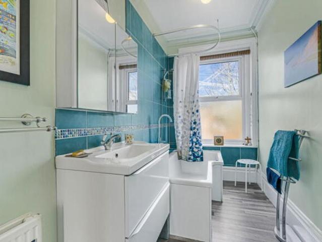 6 bedroom terraced house for sale in Alexandra Road, Gloucester, GL1 3DR, GL1