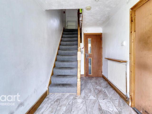 6 bedroom terraced house for sale in Apthorpe Way, Cambridge, CB4