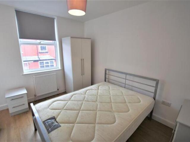 6 bedroom terraced house for sale in Braemar Road, Fallowfield, M14