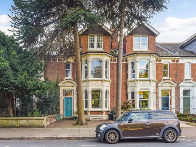 6 bedroom terraced house for sale in Goldsmith Avenue, Portsmouth, PO4