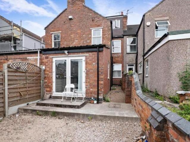6 bedroom terraced house for sale in Earlsdon Avenue North, Coventry, CV5
