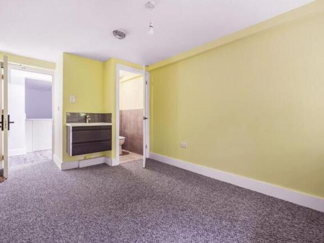 6 bedroom terraced house for sale in Foster Street, Maidstone, Kent, ME15