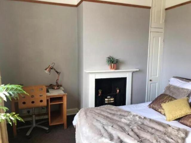 6 bedroom terraced house for sale in Fitzwilliam Street, Huddersfield, HD1