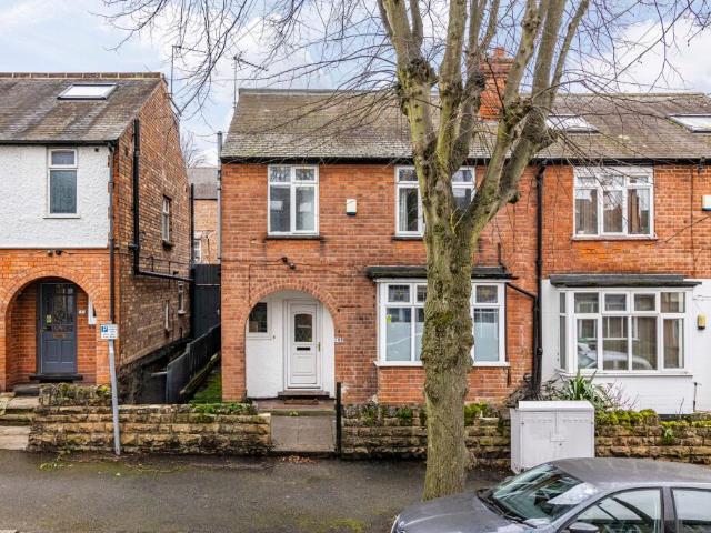 6 bedroom terraced house for sale in Harrington Drive, Nottingham, NG7