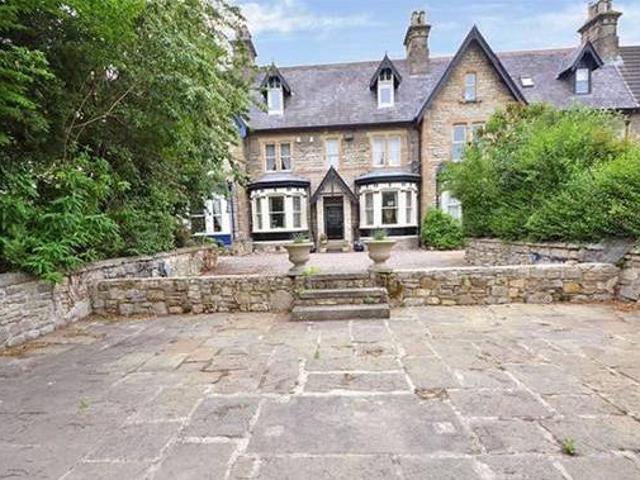 6 bedroom terraced house for sale in Low Street South Milford Leeds LS25 LS25