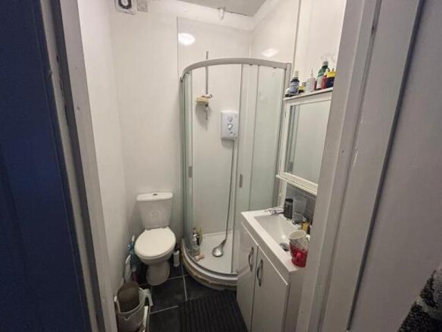 6 bedroom terraced house for sale in London Road, Luton, LU1