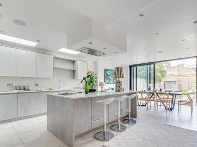 6 Bedroom Terraced House For Sale In London