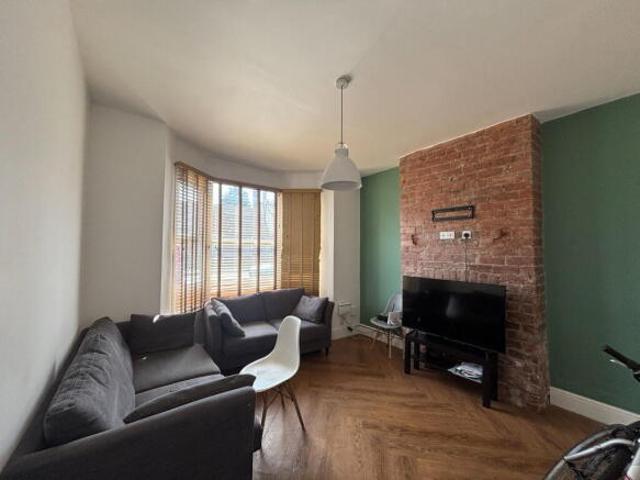 6 bedroom terraced house for sale in Lambert Street, Hull, HU5