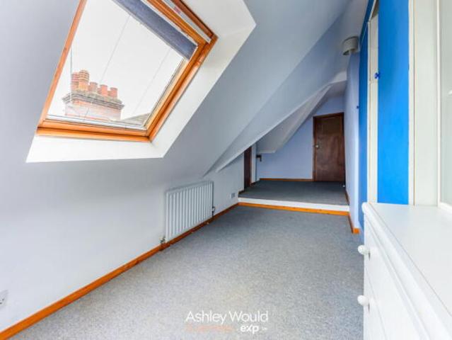 6 bedroom terraced house for sale in Margaret Grove, Birmingham, B17 9JL, B17