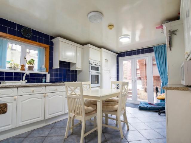 6 bedroom terraced house for sale in Mirador Crescent, Swansea, SA2