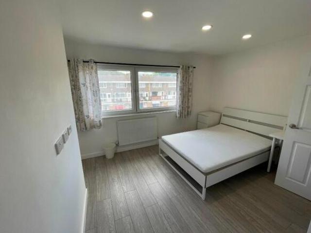 6 bedroom terraced house for sale in Mundy Close, Derby, Derbyshire, DE1
