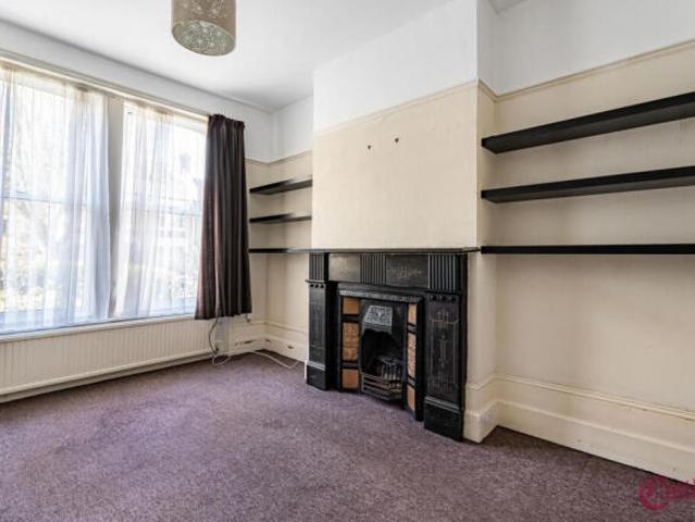 6 bedroom terraced house for sale in Nelson Road, N8