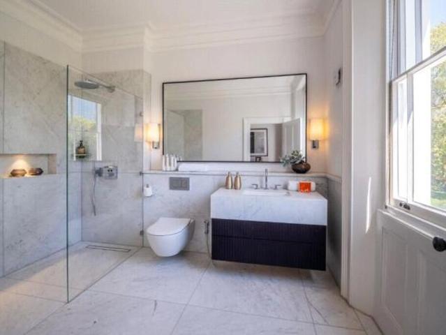 6 bedroom terraced house for sale in St Georges Square, Pimlico, SW1V