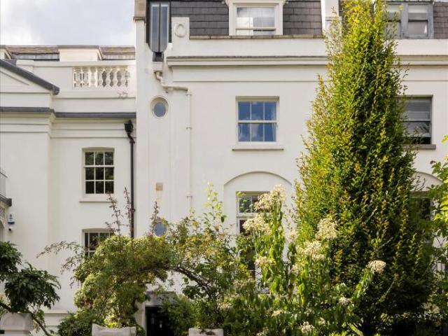 7 bedroom terraced house for sale in St Petersburgh Place, London, W2