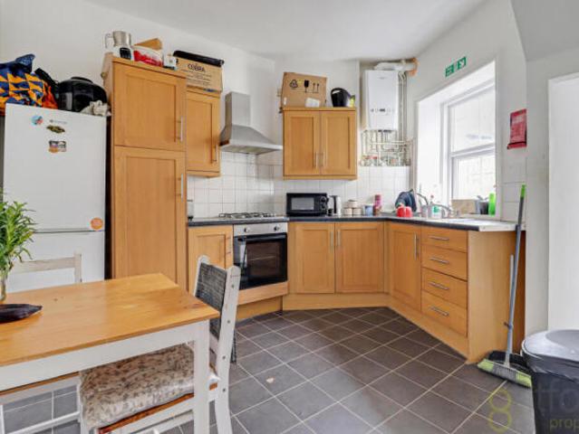6 bedroom terraced house for sale in Susans Road, Eastbourne, BN21