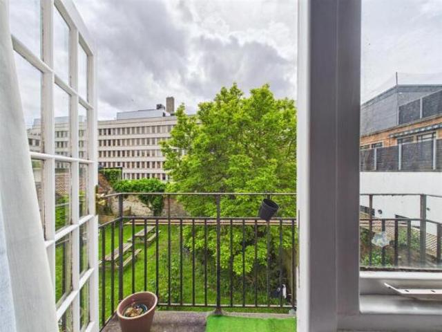 6 bedroom terraced house for sale in Redcliffe Parade East, Redcliffe, Bristol, BS1