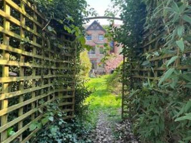 6 bedroom terraced house for sale in Whalley Road, Whalley Range, M16