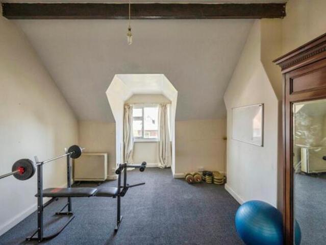 6 bedroom terraced house for sale in Town Moor Avenue, Town Moor, Doncaster, DN2