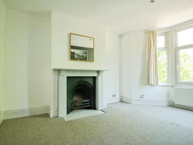 6 bedroom terraced house for sale in Taff Embankment, Cardiff, CF11