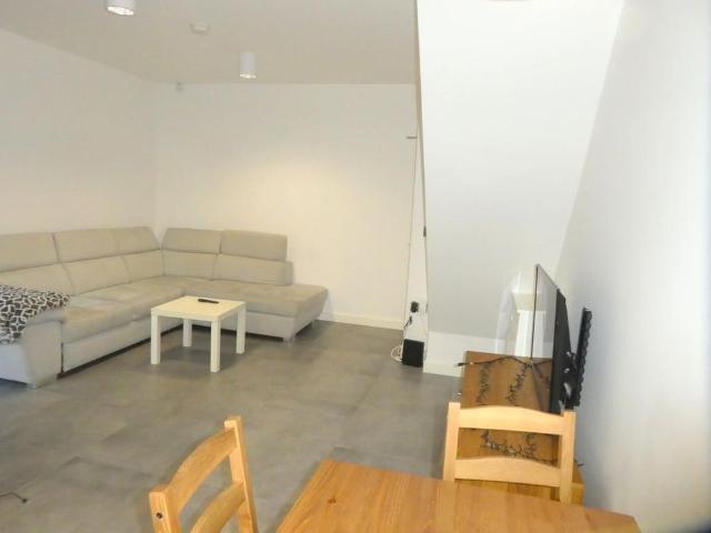 6 bedroom terraced house to rent