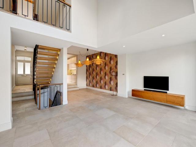 6 bedroom terraced house to rent
