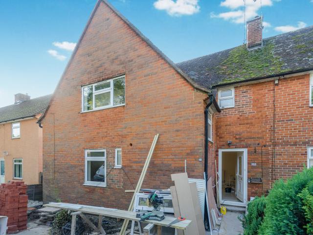 6 bedroom terraced house to rent