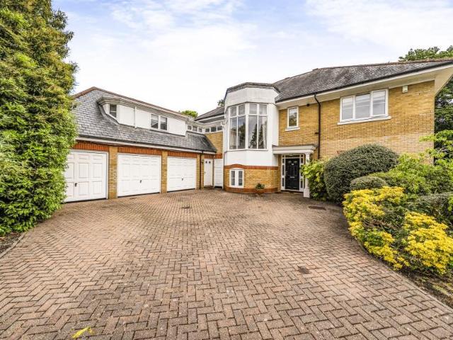 6 bedroom terraced house to rent