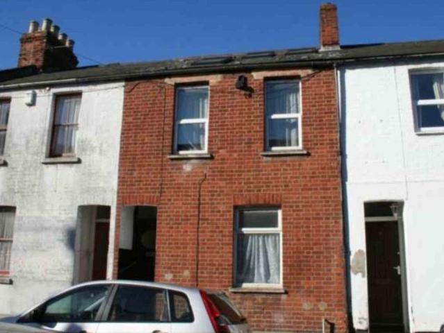 6 bedroom terraced house to rent
